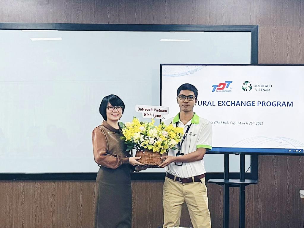 International Student Exchange with Outreach Vietnam | Faculty of Social Sciences & Humanities